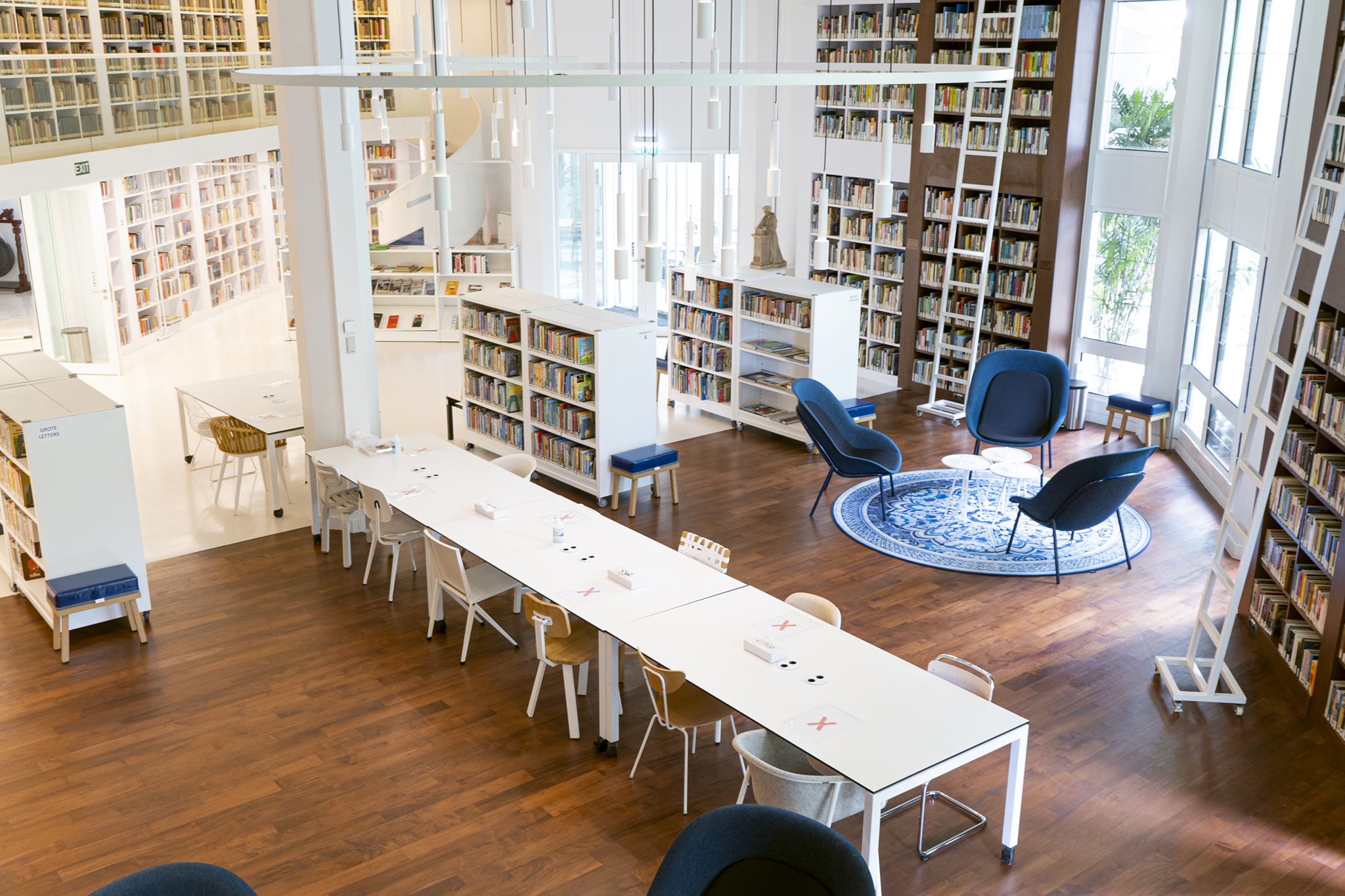 Erasmus Huis - Library - Indonesia | The Netherlands and Indonesia